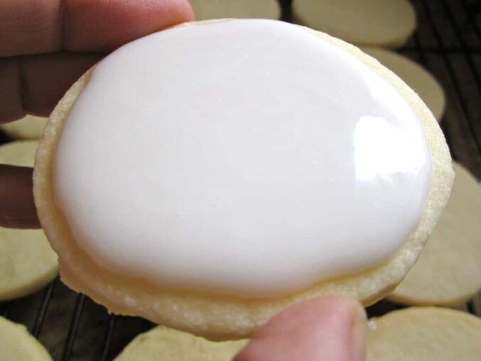 Empire Biscuits (Scottish Iced Cookies with Jam) - Authentic Italian ...