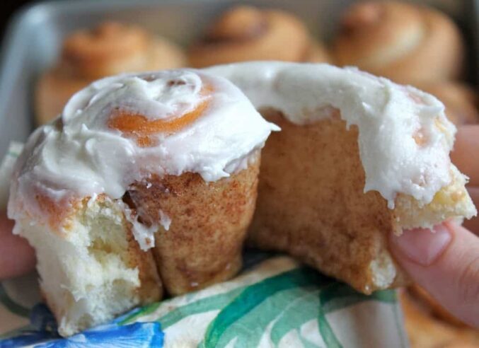 Chelsea Buns (British Buns Similar to Cinnamon Rolls) - Authentic ...