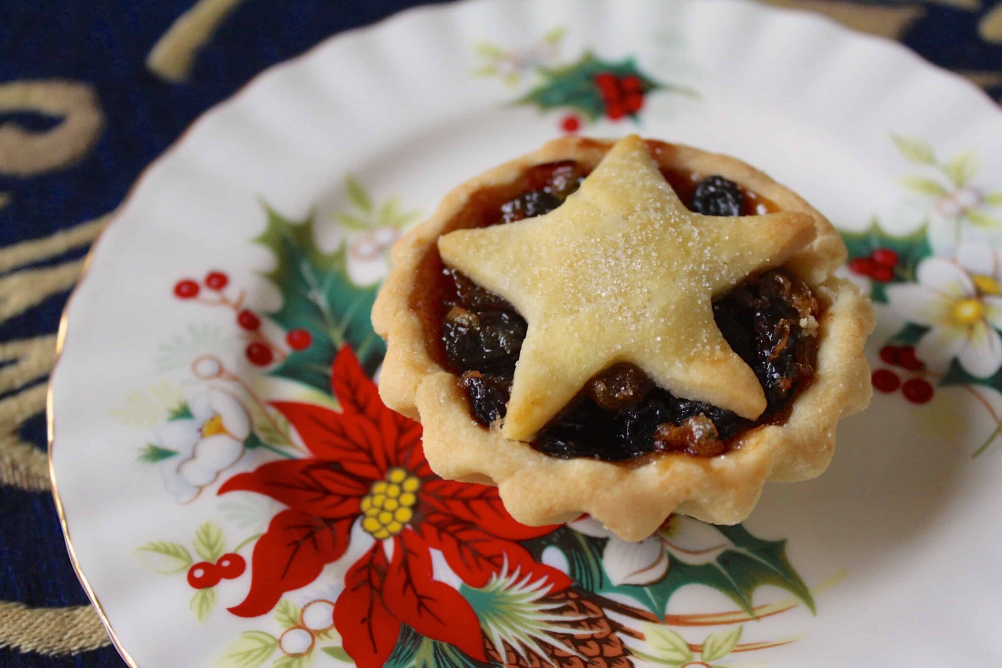 Mince Pie Recipe - Traditional British Mincemeat Christmas Treat ...