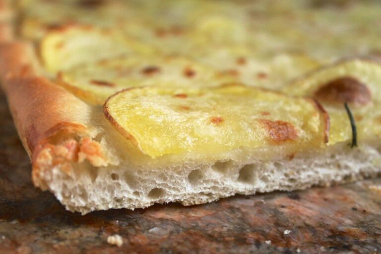 Potato Pizza (Authentic Italian Pizza con Patate) - Authentic Italian ...