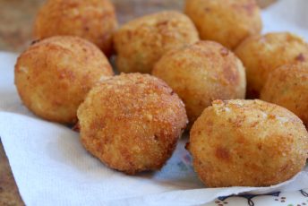 Spanish Leek Croquettes (Croquetas de Puerro) Tapas Menu - Christina's ...