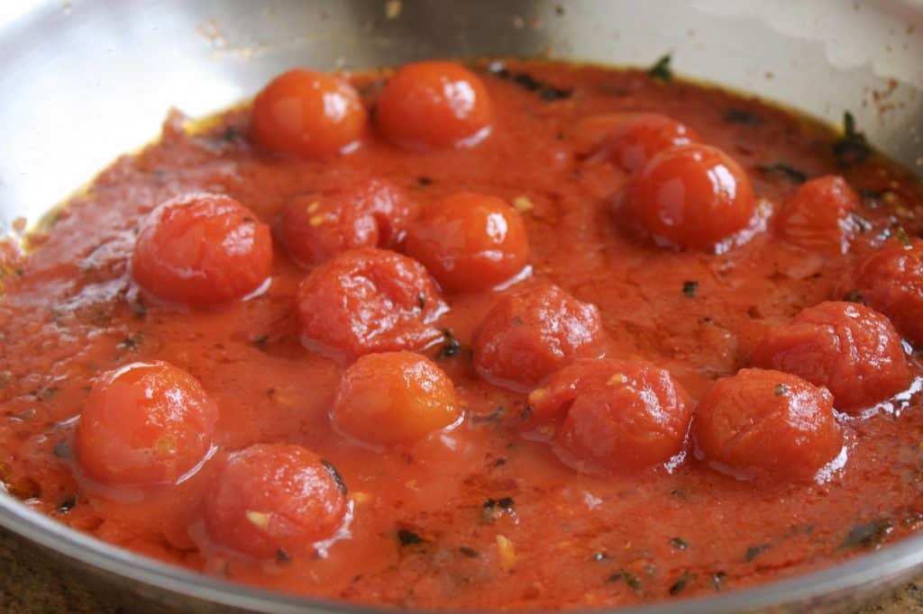 Fish Pasta (Quick and Easy Recipe with Tomato Sauce) - Authentic ...