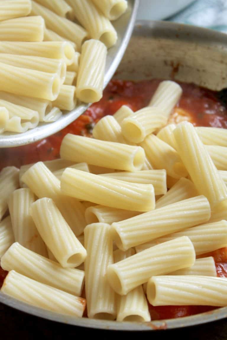 Fish Pasta (Quick and Easy Recipe with Tomato Sauce) - Authentic ...