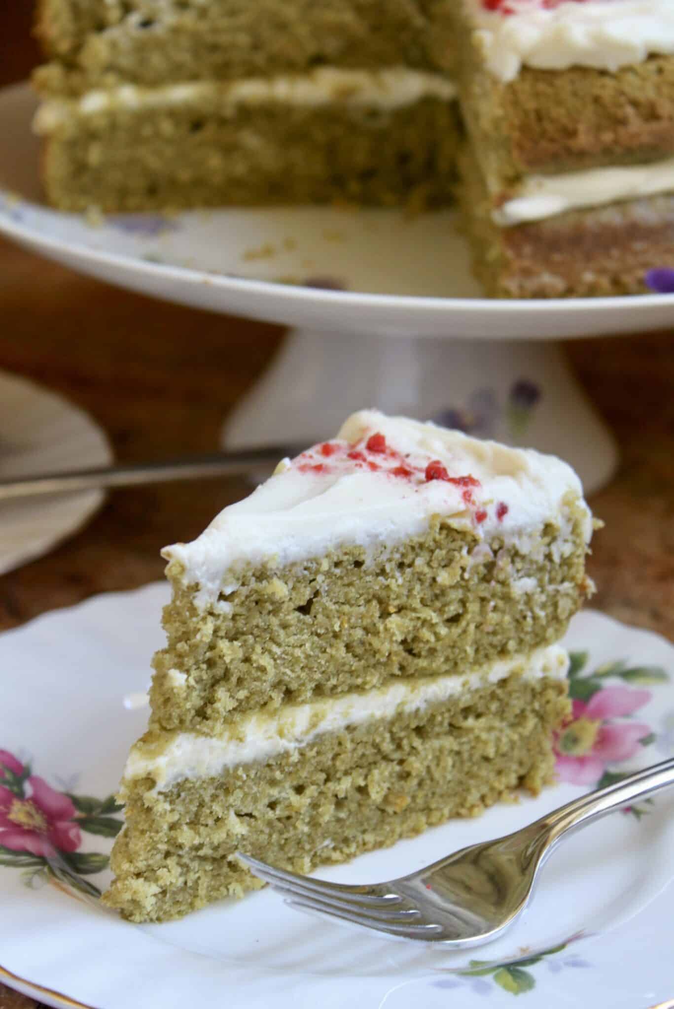 Green Cake or Moss Cake for St Patrick's Day (Made with Spinach ...