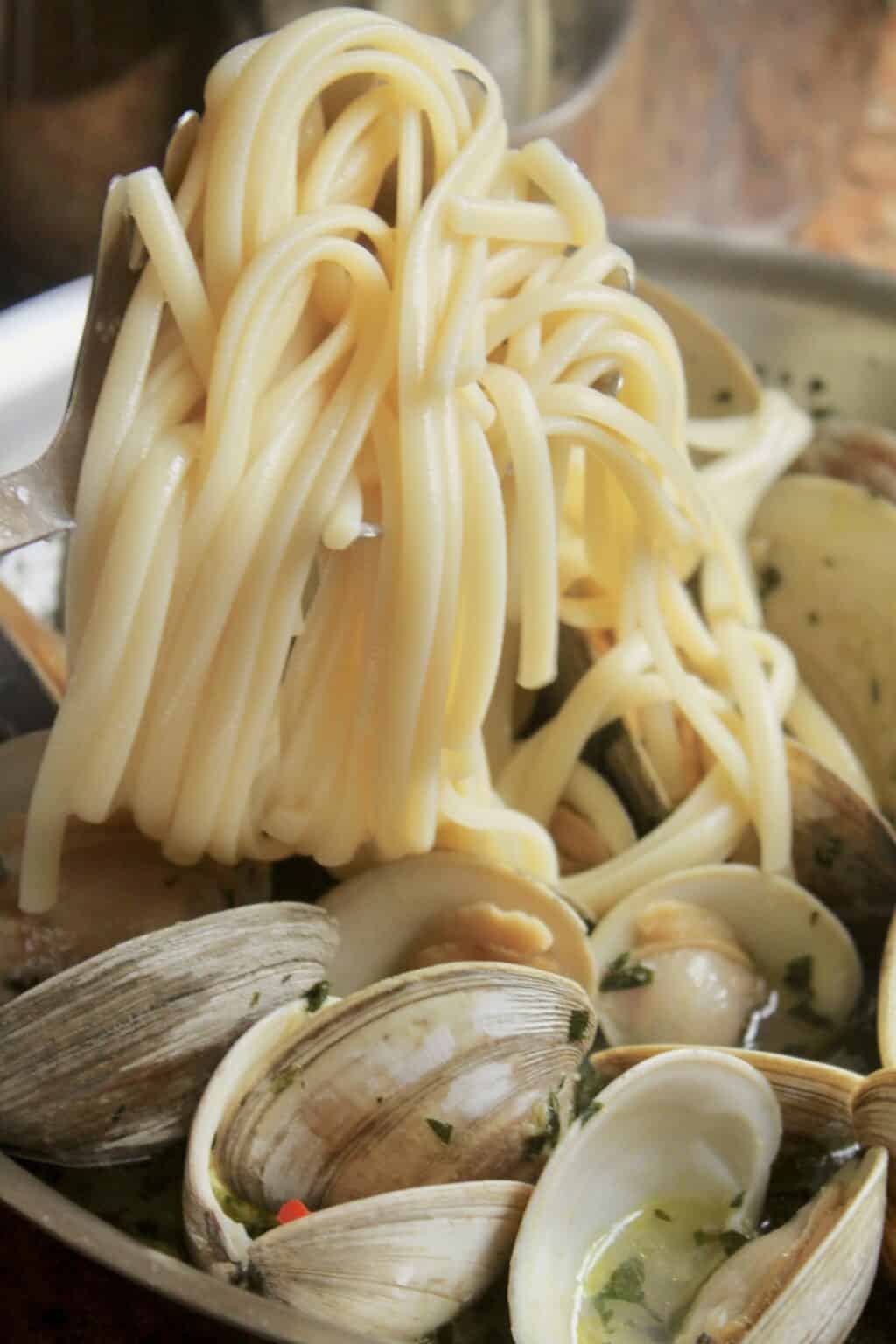 Linguine and Clams (Spaghetti alle Vongole) - Christina's Cucina