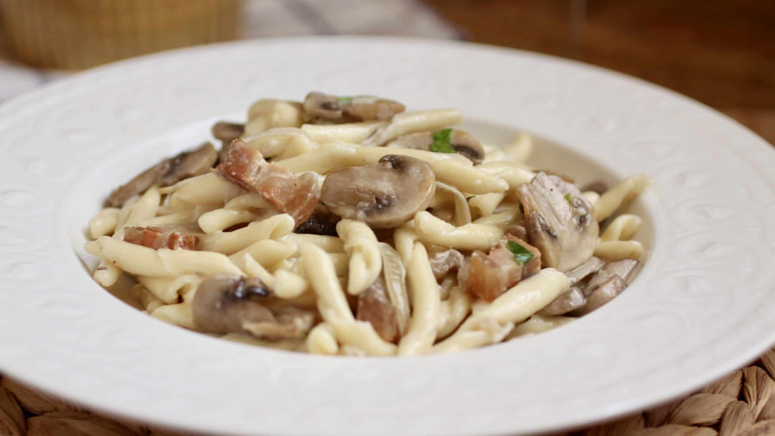 Strozzapreti with Mushrooms - Authentic Italian & Scottish Recipes ...